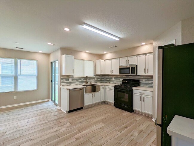 15835 Sheldon Ridge Way, Houston, TX 77044 - House Rental in Houston ...