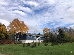 Apartments for Rent with a Walk-In Closet in Colgate WI