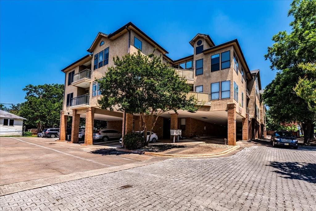 1910 Robbins Pl Unit 104, Austin, TX 78705 - Condo for Rent in Austin ...