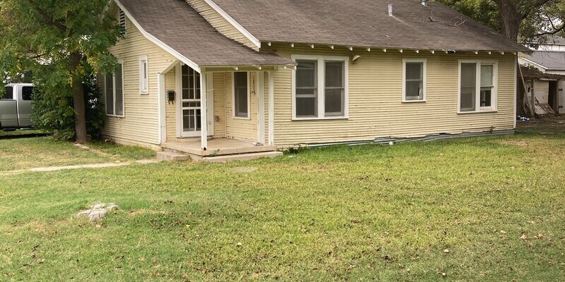800 E 11th St, Cameron, TX 76520 - House Rental in Cameron, TX ...