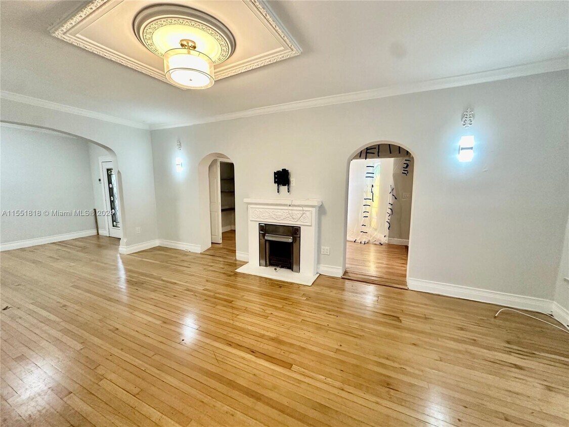 327 W 28th St, Miami Beach, FL 33140 - House Rental in Miami Beach, FL ...
