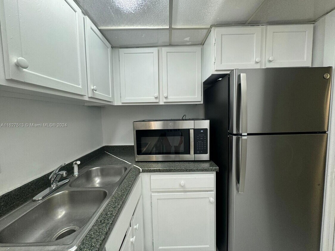 3660 Inverrary Dr Unit 1R, Lauderhill, FL 33319 - Condo for Rent in ...