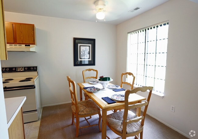 Garfield Commons Apartments - Clinton Township, MI | Apartments.com