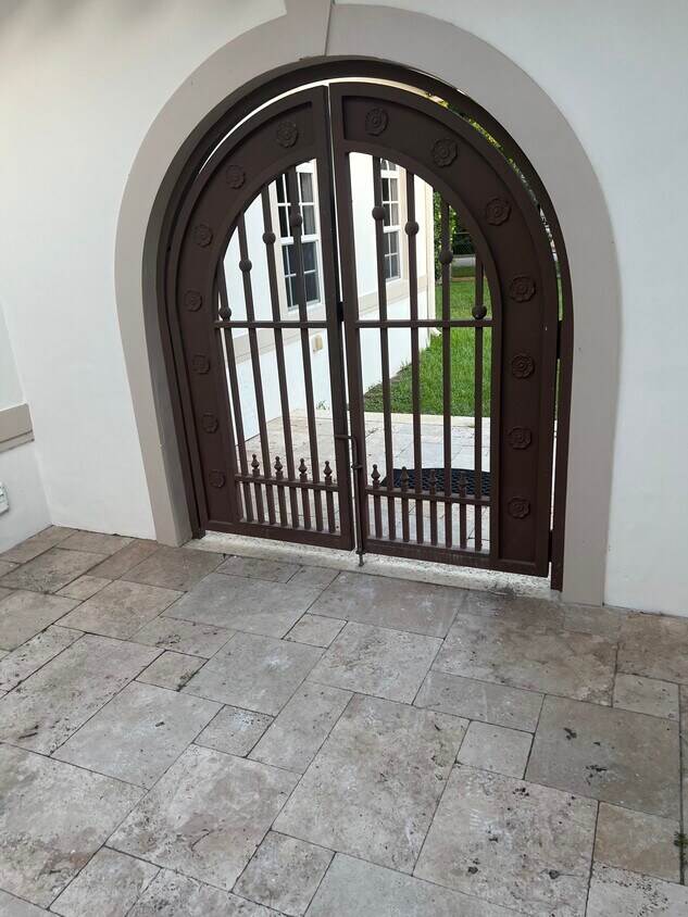 6795 SW 98th St, Pinecrest, FL 33156 - House Rental in Pinecrest, FL ...
