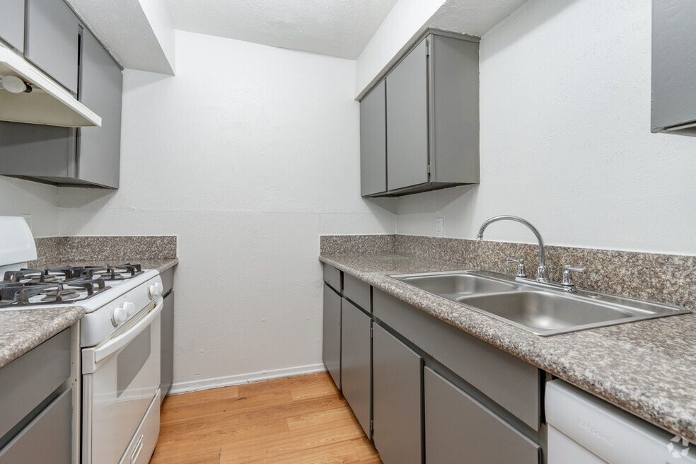 Apartments For Rent Near University of North Texas - Denton, TX