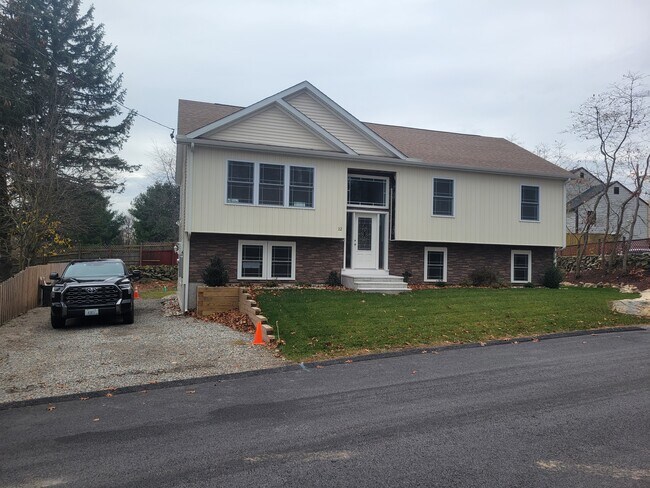New Apartments for Rent with Air Conditioning in Clayville RI ...