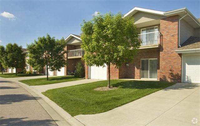 Pinebrook Apartments Rentals - Lincoln, NE | Apartments.com