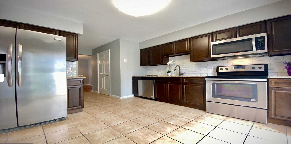 1304 Stokes Rd, Mount Laurel, NJ 08054 - Townhome Rentals in Mount ...