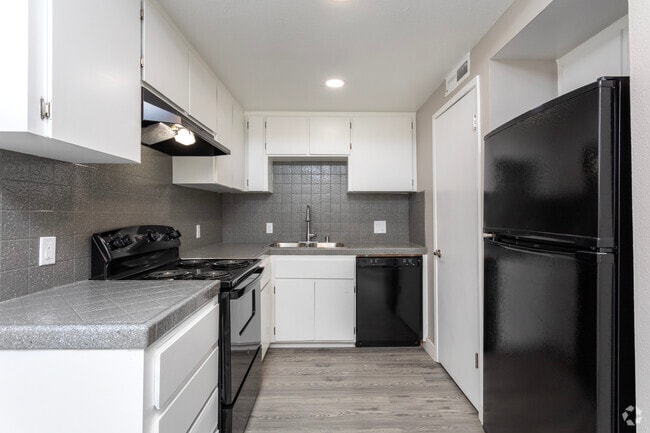 Monte Vista Apartments - Apartments in Clovis, CA | Apartments.com