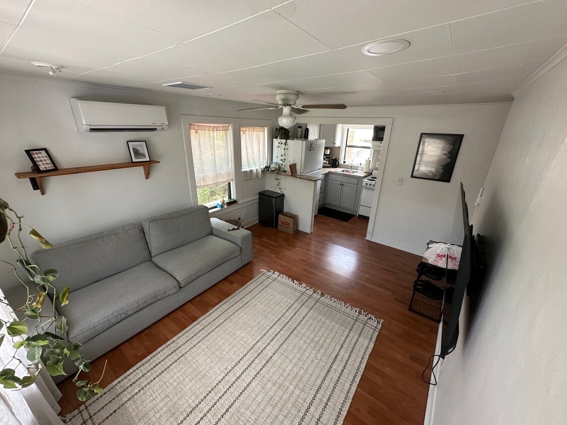 730 1/2 24th Ave N Unit B Upper, Saint Petersburg, FL 33704 - 730 1/2 ...