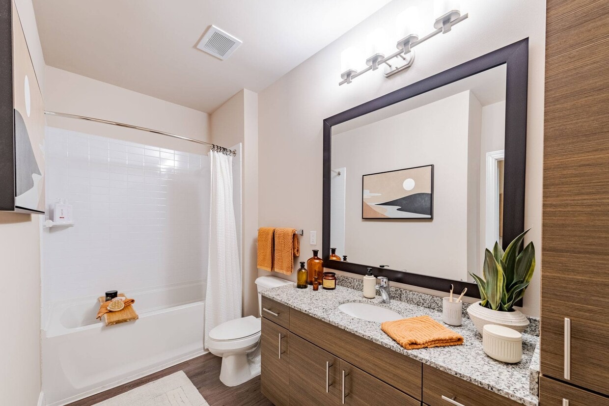 The Edison Lofts Apartments - 131 E Davie St Raleigh, NC 27601 ...