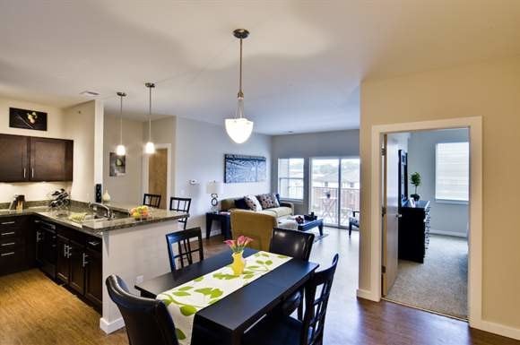 Pinhook Flats at Aksarben Village Apartments - 6440 Cedar Plaza Omaha ...