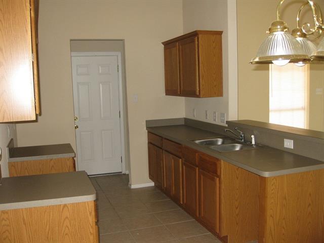 1701 Lady Rachael Ct, Fort Worth, TX 76134 - Townhome Rentals in Fort ...