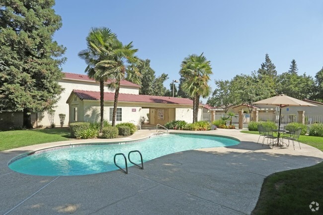 Golden Oak Apartments - Apartments in Visalia, CA | Apartments.com