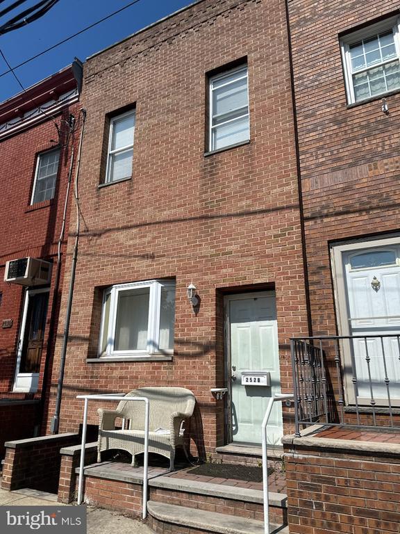 2528 S 13th St, Philadelphia, PA 19148 - Townhome Rentals in ...