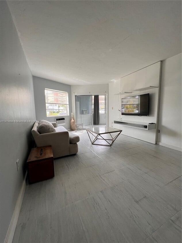 18780 NE 18th Ave Unit 124, Miami, FL 33179 - Room for Rent in Miami ...