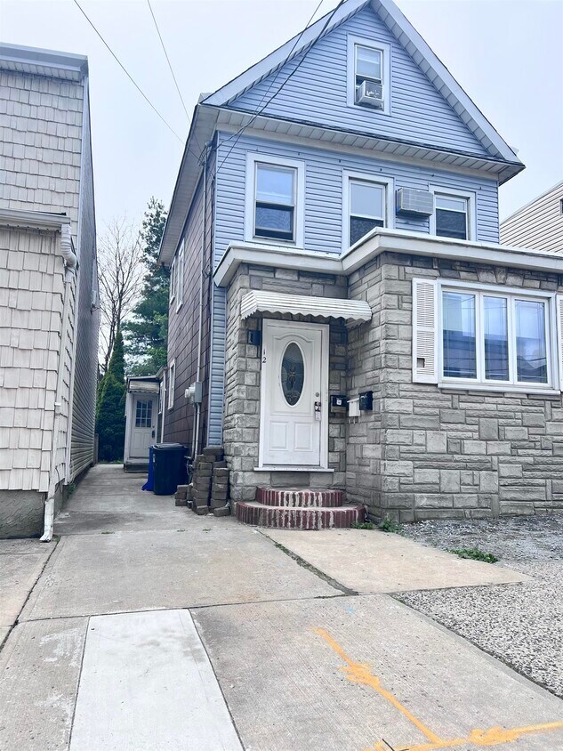 12 W 46th St Unit 2, Bayonne, NJ 07002 - Condo for Rent in Bayonne, NJ ...