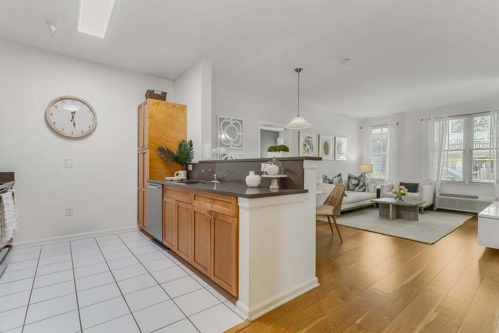 Pier Village Apartments - 50 Chelsea Ave Long Branch, NJ 07740 ...