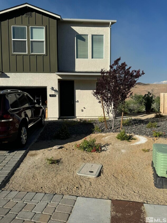 4940 Black Falcon Way, Sun Valley, NV 89433 - Condo for Rent in Sun ...