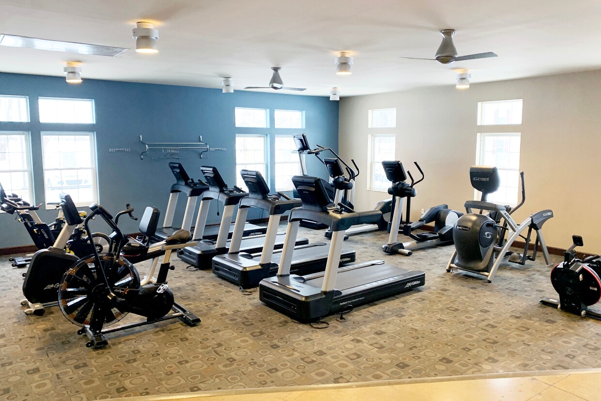 Arboretum Apartments - 1010 Arboretum Cir Kalamazoo, MI 49006 ...