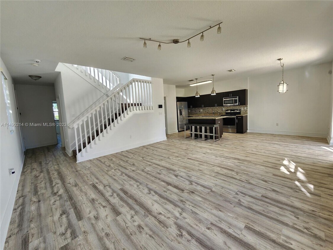 22433 SW 102nd Ave, Miami, FL 33190 - Townhome Rentals in Miami FL ...