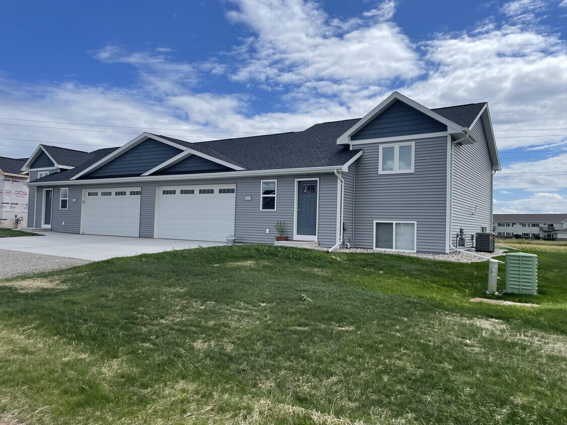 3911 E Rubyred Dr, Appleton, WI 54913 - Townhome Rentals in Appleton WI ...