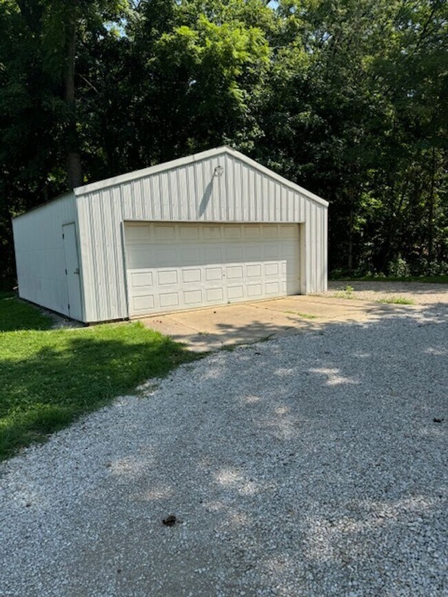 7002 Springfield Rd, Wadesville, IN 47638 - House Rental in Wadesville ...