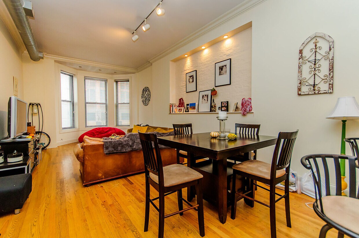 166 W Grand Ave Unit 3C, Chicago, IL 60654 - Condo for Rent in Chicago ...
