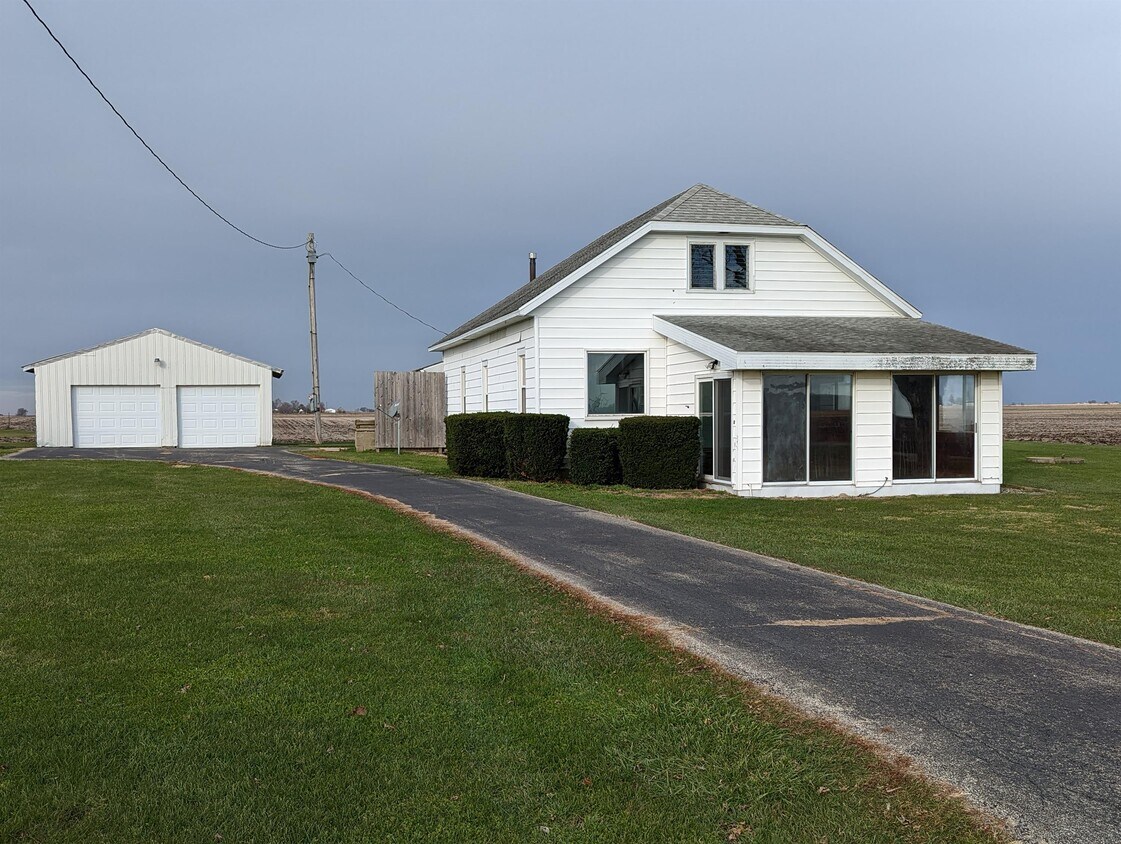 2578 CR 300, Broadlands, IL 61816 - House Rental in Broadlands, IL ...