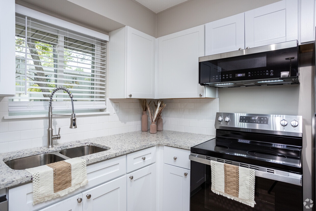 Residences on Riverdale - 5801 Riverdale Rd College Park, GA 30349 ...
