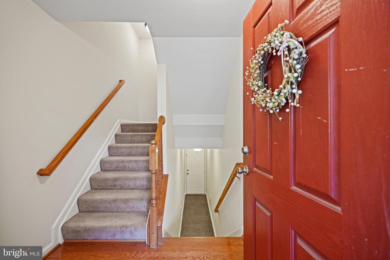 12466B Liberty Bridge Rd, Fairfax, VA 22033 - Townhome Rentals in ...