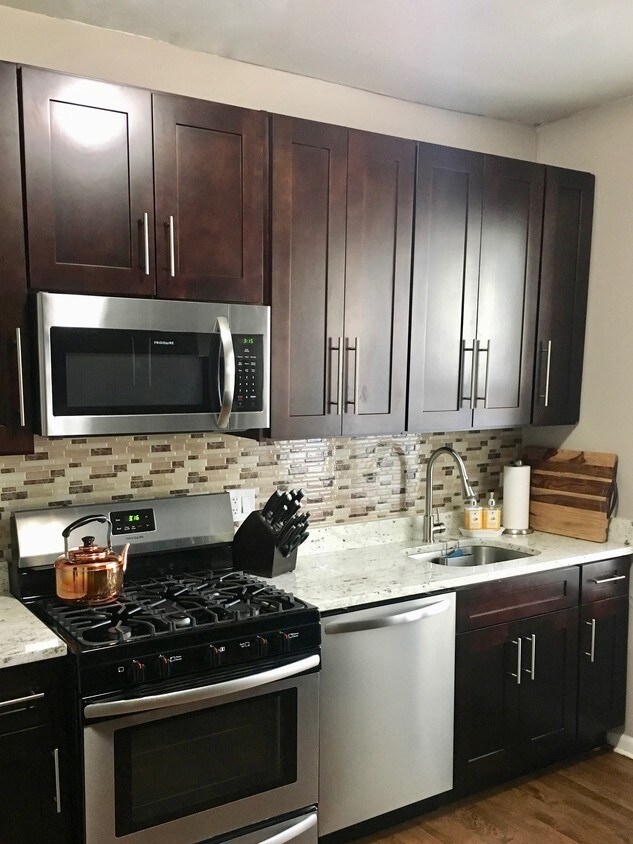 2857 N Avers Ave Unit 1, Chicago, IL 60618 - 2857 N Avers Ave Chicago, IL 60618 | Apartments.com