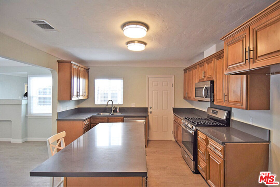 1516 S Cloverdale Ave Unit 1518, Los Angeles, CA 90019 - Room for Rent ...