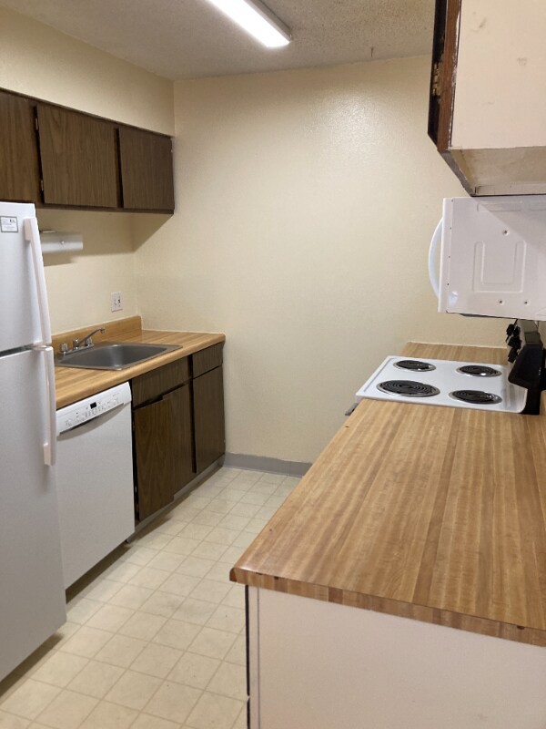Apartments for Rent with a Swimming Pool in Boone CO | Apartments.com