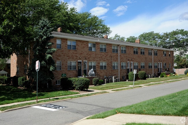 Brittany Chase Apartments for Rent - Wayne, NJ - 4 Rentals | Apartments.com