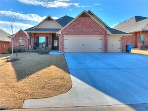 Best Luxury Kelly Lakes Estates Apartments for Rent - Edmond, OK ...