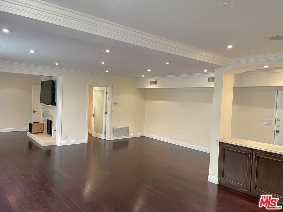 10645 Wilshire Blvd Unit 202, Los Angeles, CA 90024 - Condo for Rent in ...