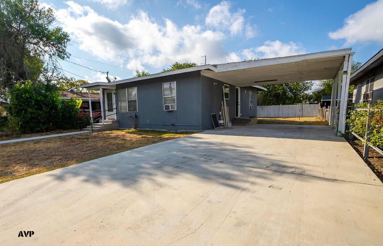 110 Jay Williams St, San Antonio, TX 78237 - Room for Rent in San ...