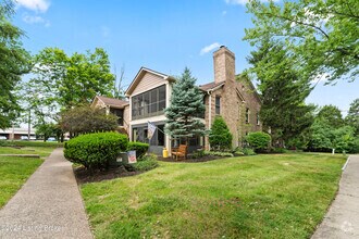 Blue Ridge Manor Apartments for Rent with a Garage - Louisville, KY ...