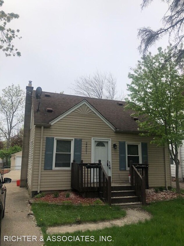 22061 Poinciana St, Southfield, MI 48033 - House Rental in Southfield ...
