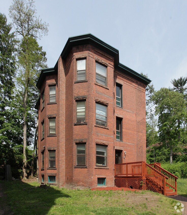 71-73 Avon Pl Springfield, MA 01105 - Alquileres en Springfield, MA ...