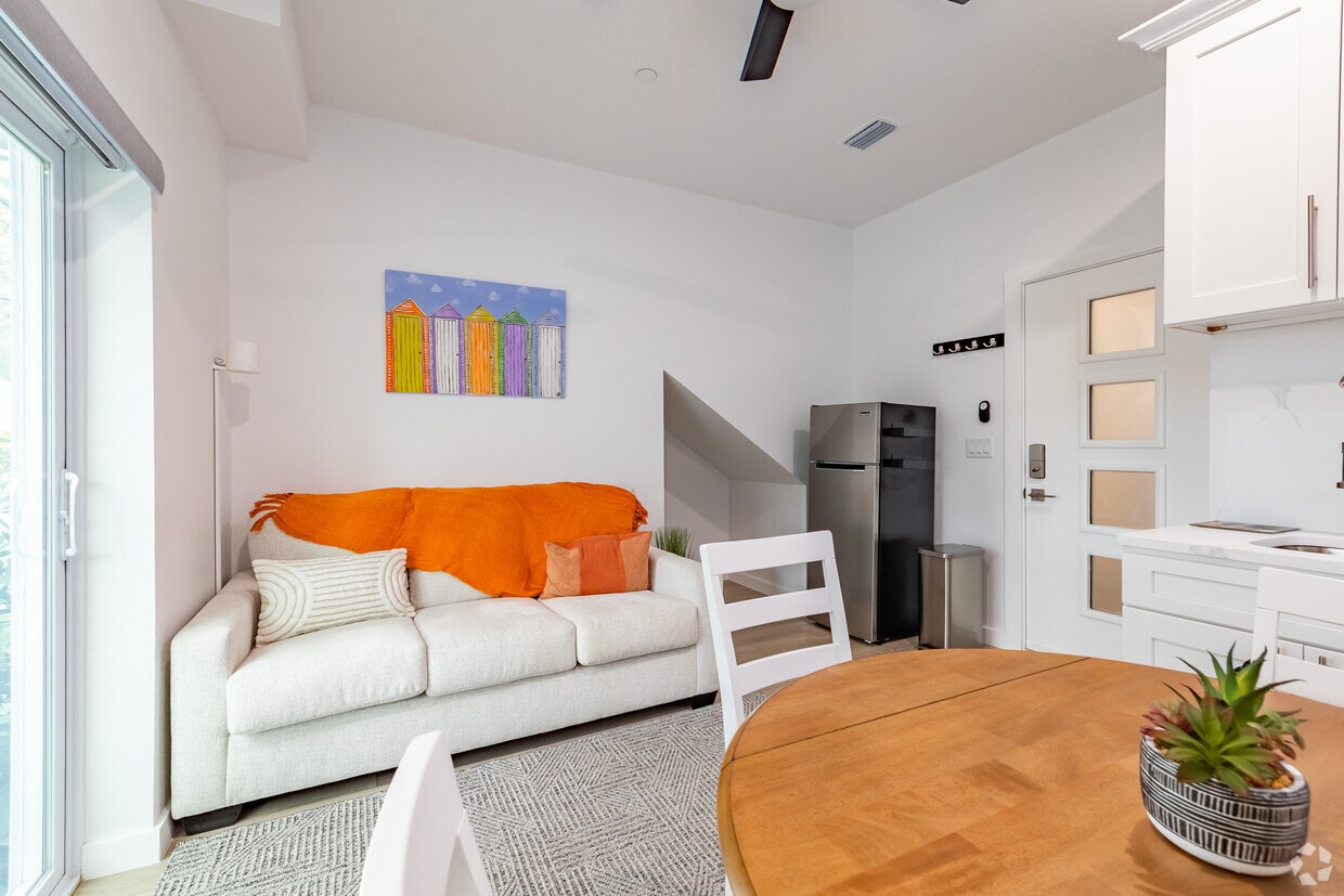 5:30 O Clock-Brand New Luxury Apartments - 527 N Garden Ave Clearwater ...