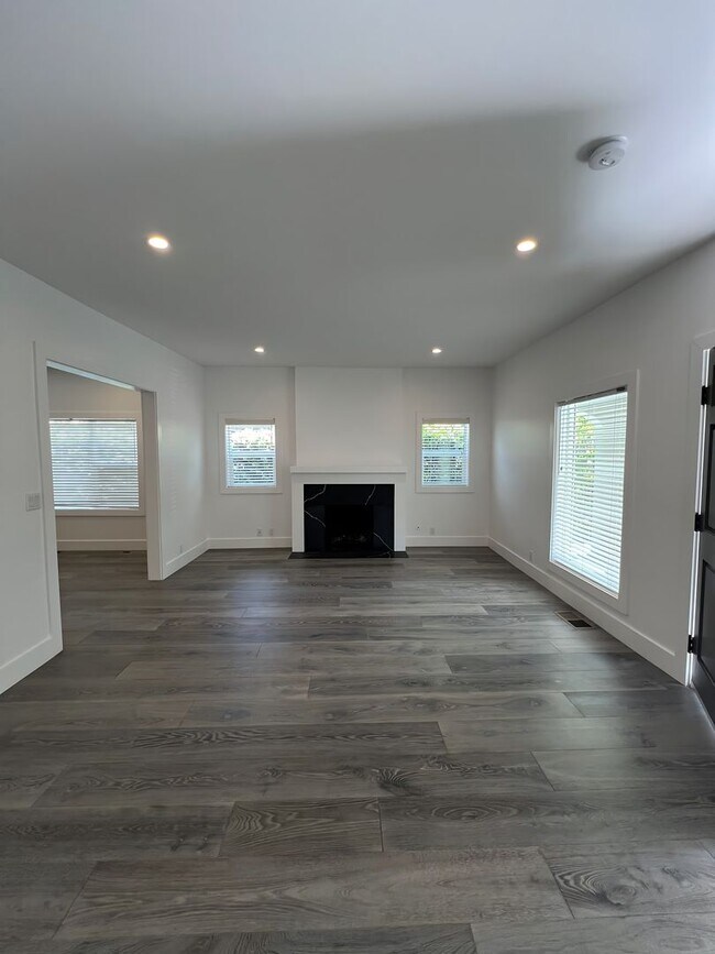 807-809 Croft Ave Los Angeles, CA 90069 - Alquileres en Los Angeles, CA | Apartamentos.com