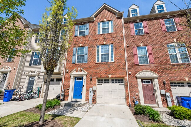 Village Towns Condominiums Apartments for Rent with a Swimming Pool ...