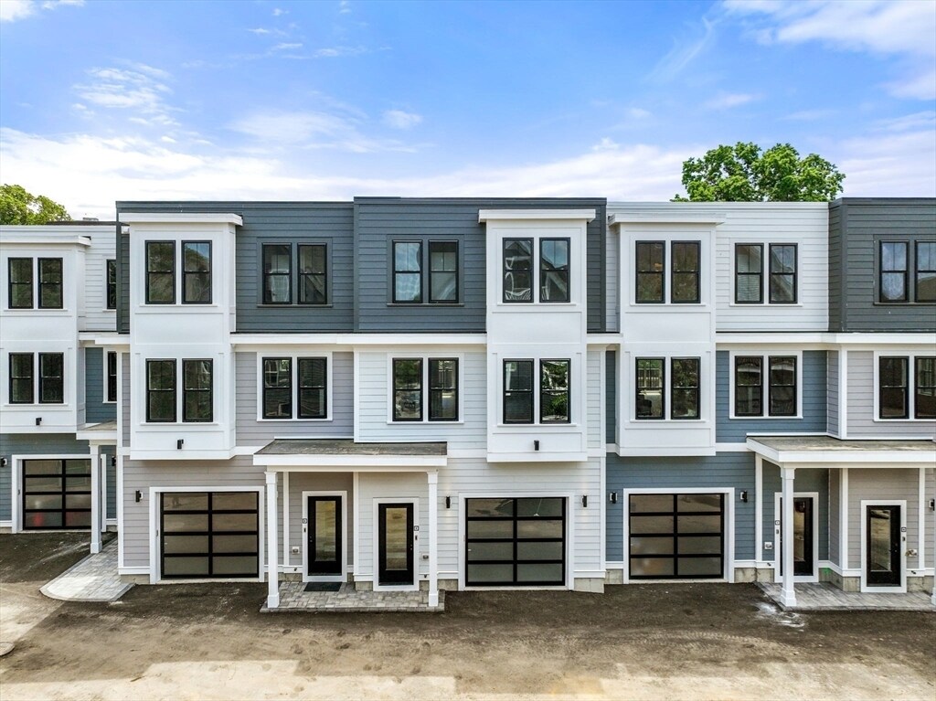 176 School St, Boston, MA 02130 - House Rental in Boston, MA ...