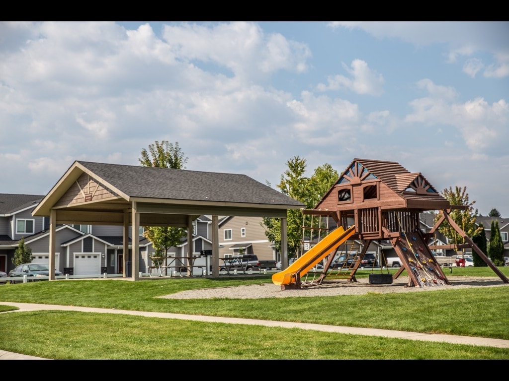 Avery Estates Townhomes - 25 E Maryanna Ln Hayden, ID 83835 ...