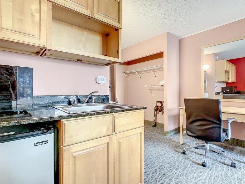 2295 E Irlo Bronson Memorial Hwy Unit 100, Kissimmee, FL 34744 ...