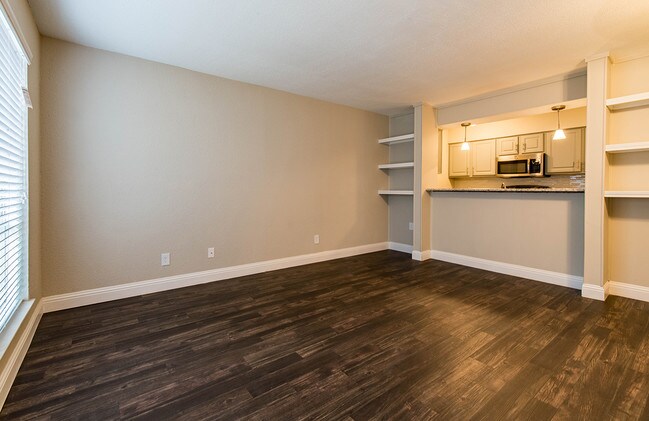 Avondale Parc @ Bellmar Rentals - Dallas, TX | Apartments.com