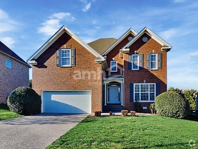 Spring Hill Place Apartments for Rent with a Swimming Pool - Spring ...