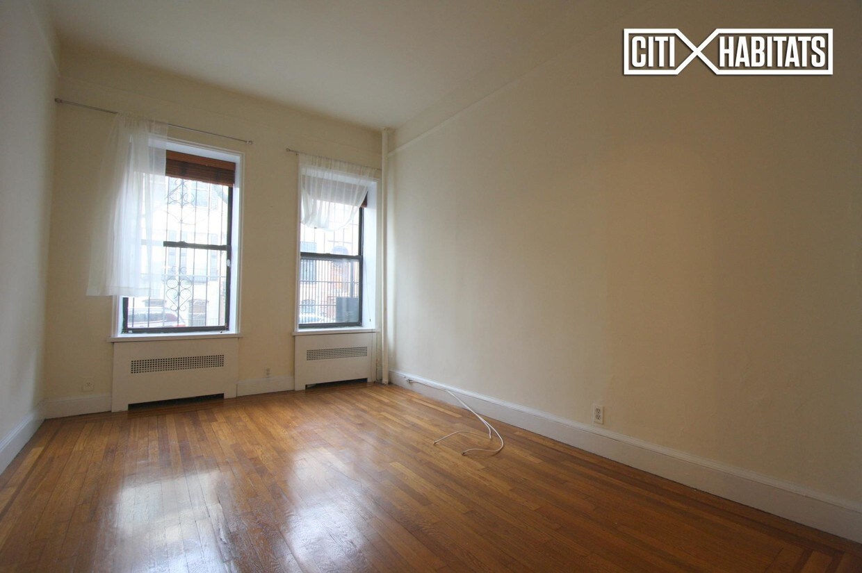 452 W 47th St Unit 1C, New York, NY 10036 - Room for Rent in New York ...